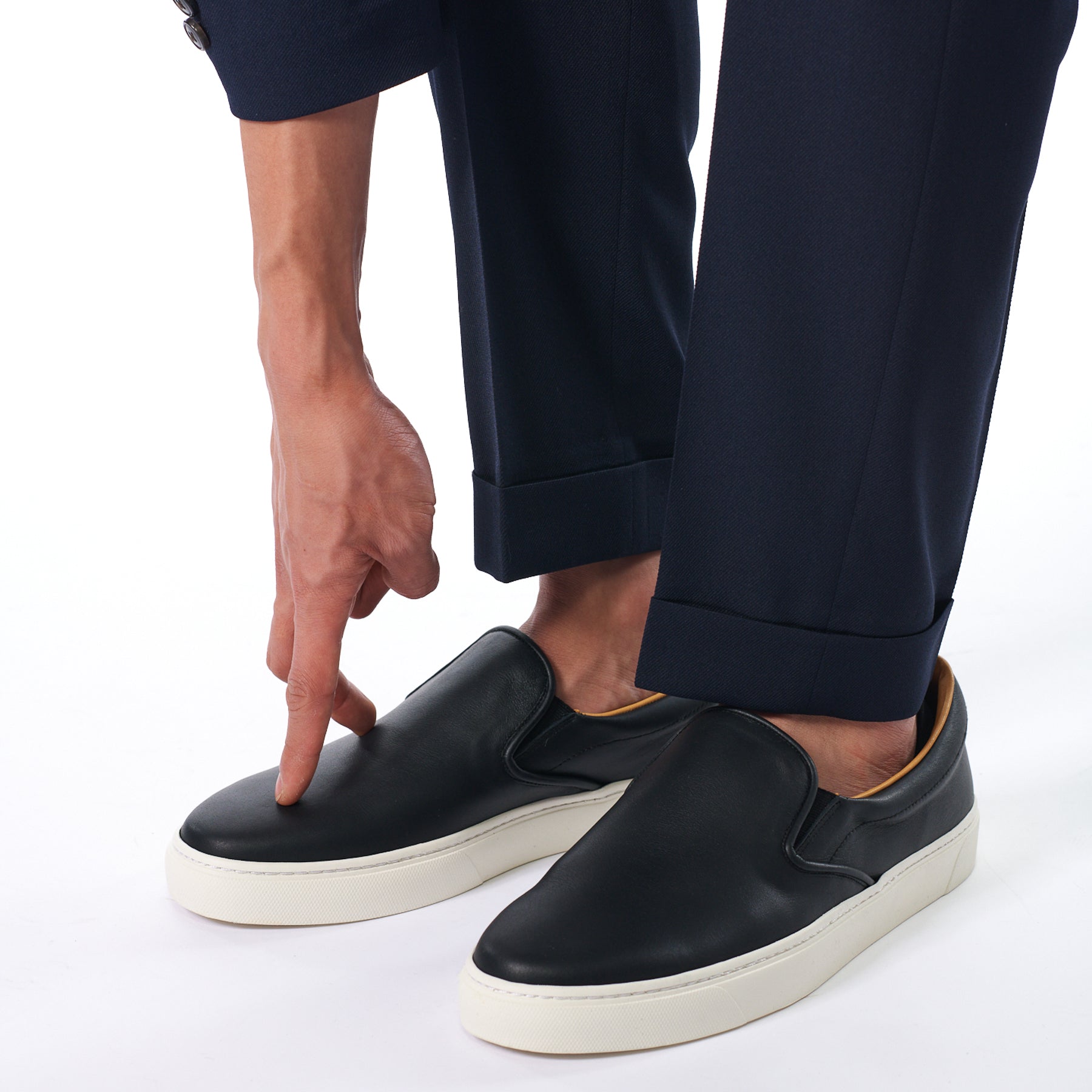 Lance Lance Slip-on Leather Sneakers / Black White | テーーマ teema